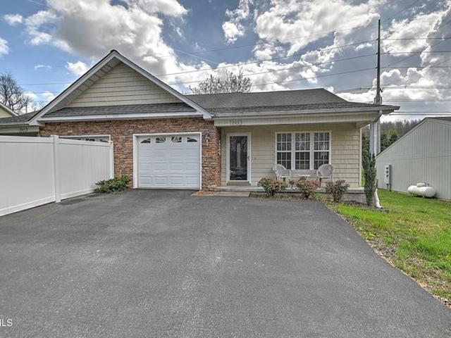 243 Sapling Grove Ct, Bristol, VA 24201