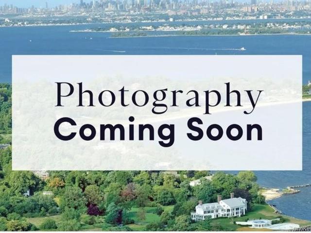 243 Spruce St, West Hempstead, NY 11552