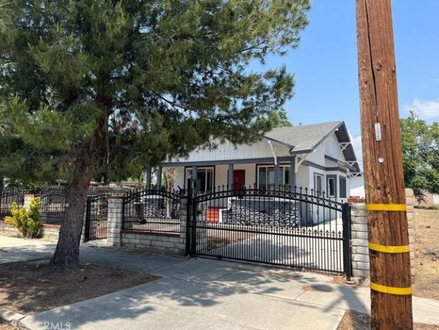 243 W E St, Colton, CA 92324