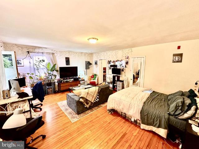 243 W Rittenhouse Street # 2C