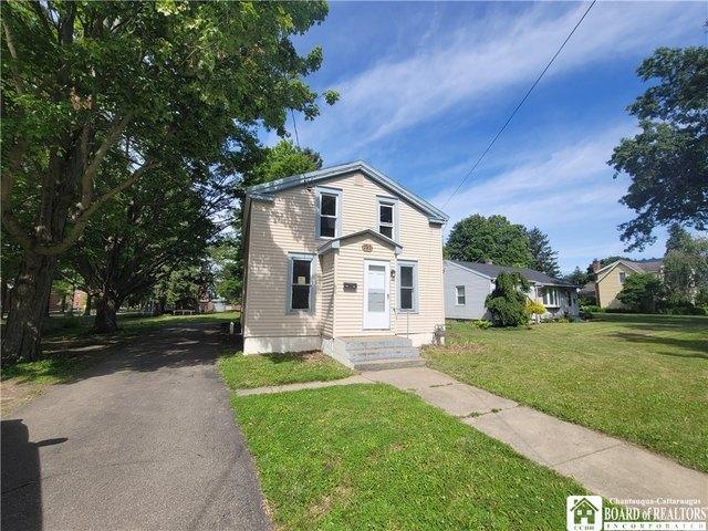 243 Temple St, Fredonia, NY 14063