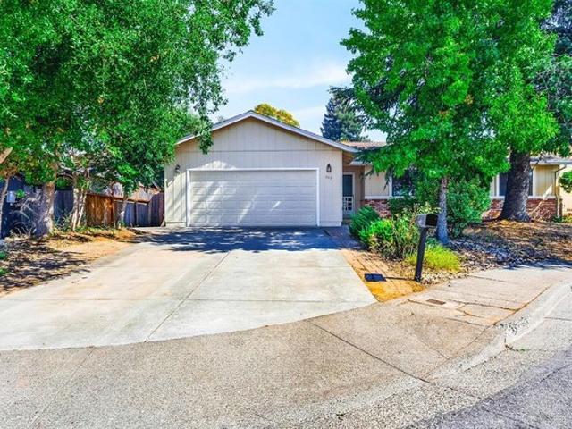 243 Theresa Ct, Healdsburg, CA 95448