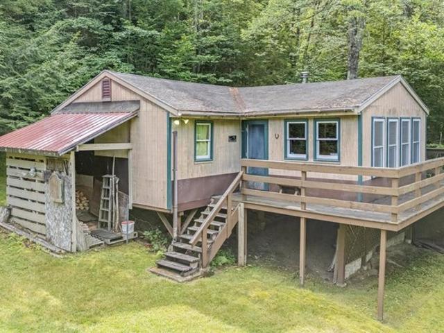 243 Thompson Rd, Stockbridge, VT 05772