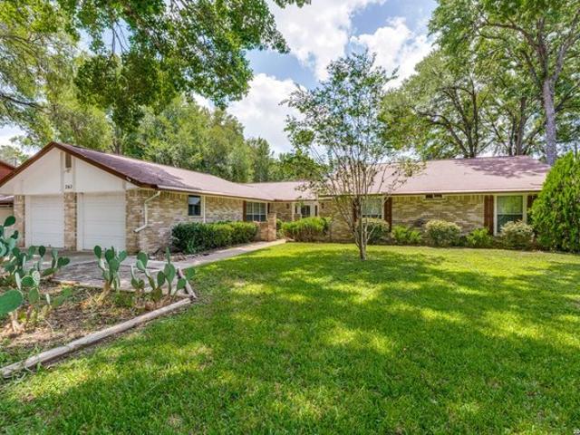 243 Twin Oak Rd, Seguin, TX 78155