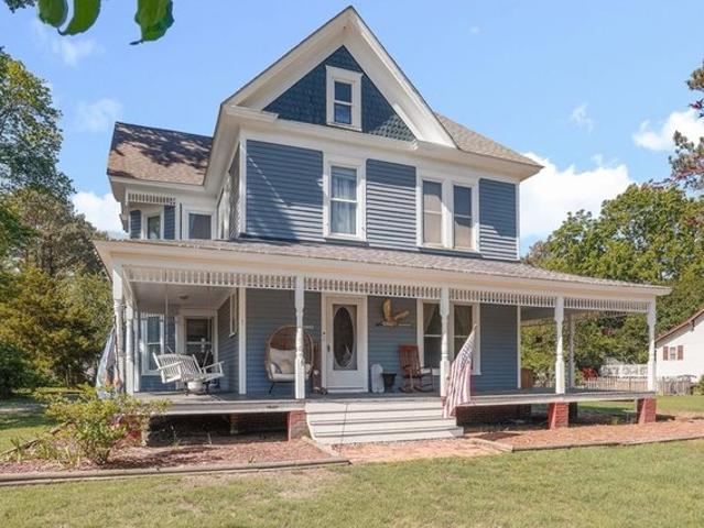 24442 Adelaide St, Parksley, VA 23421