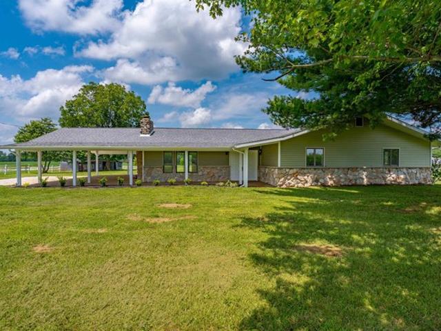 2444 Metzger Rd, Boonville, IN 47601