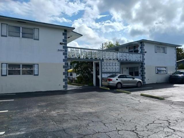 2444 Polk #102, Hollywood, FL 33020