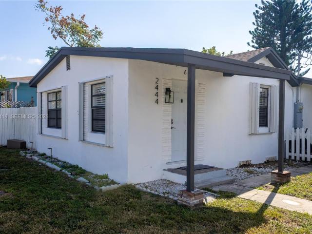 2444 Roosevelt St, Hollywood, FL 33020 | MLS #A11925