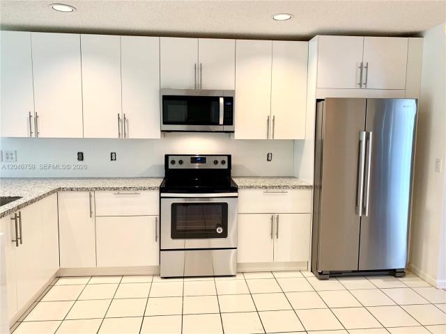 2444 Stonegate Dr, Wellington, FL 33414 | MLS #A12046