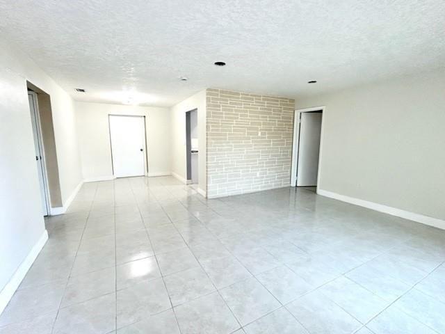 2445 NW 73rd Ave, Sunrise, US, FL