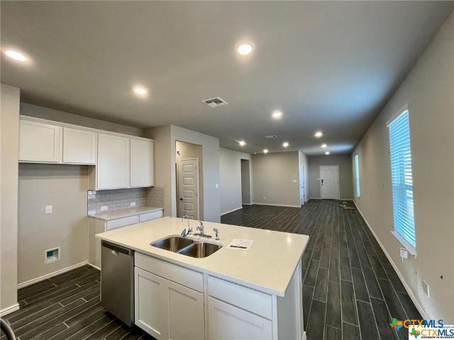 2445 Ayers Dr