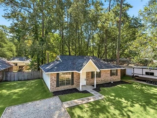 2445 Rue Weller St, Mandeville, LA 70448