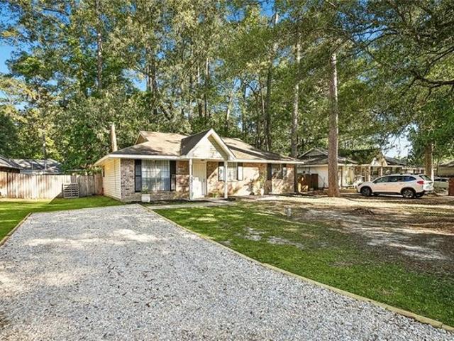 2445 Rue Weller St, Mandeville, LA 70448