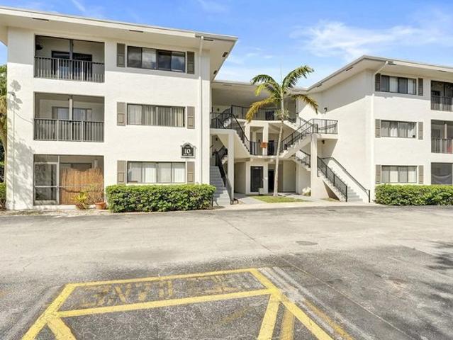 2445 SW 18th Ter, Fort Lauderdale, FL 33315