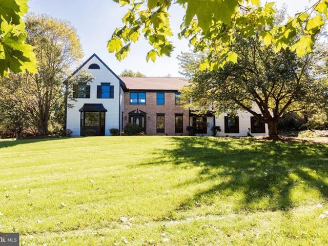 2445 Water Valley Rd, Lancaster, PA 17603