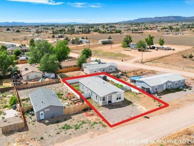 24460 N Marblehead Ave, Paulden, AZ 86334