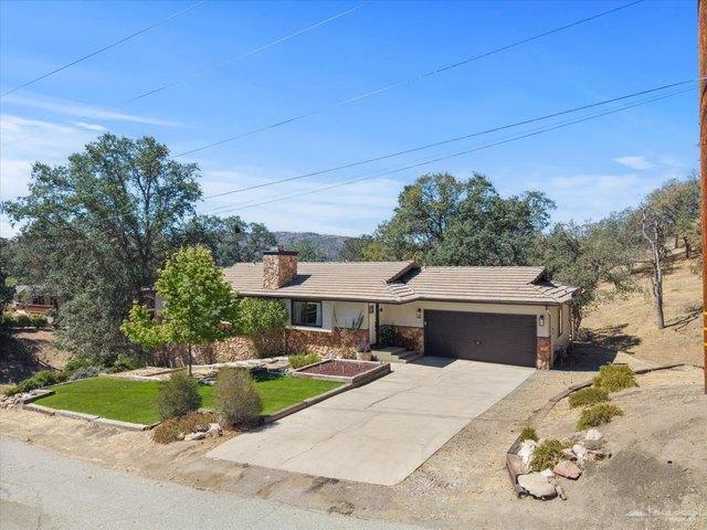 24460 San Juan Dr, Tehachapi, CA 93561