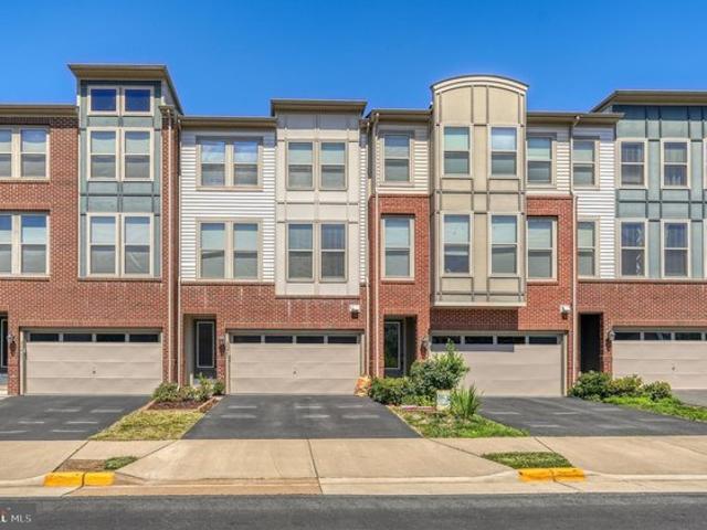 24461 Juniper Wood Ter, Sterling, VA 20166