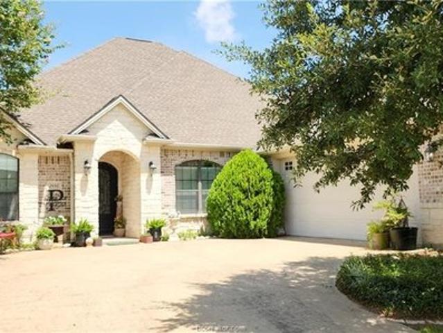 2446 Newark Cir, College Station, TX 77845