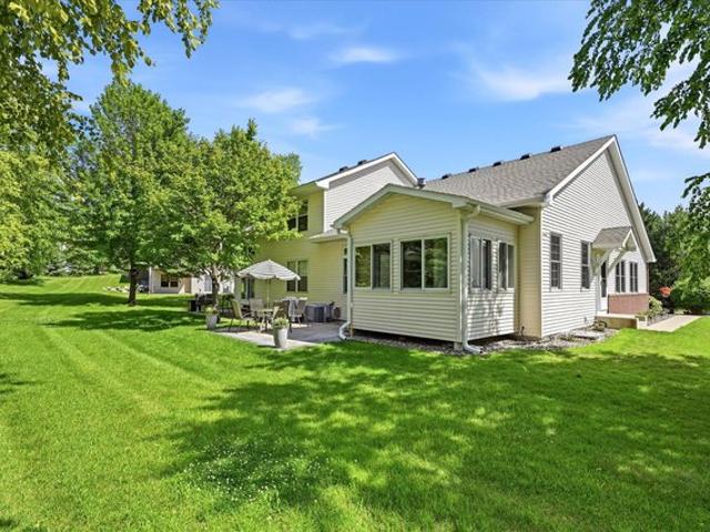 2446 Autumn Ridge Ct, Chanhassen, MN 55317