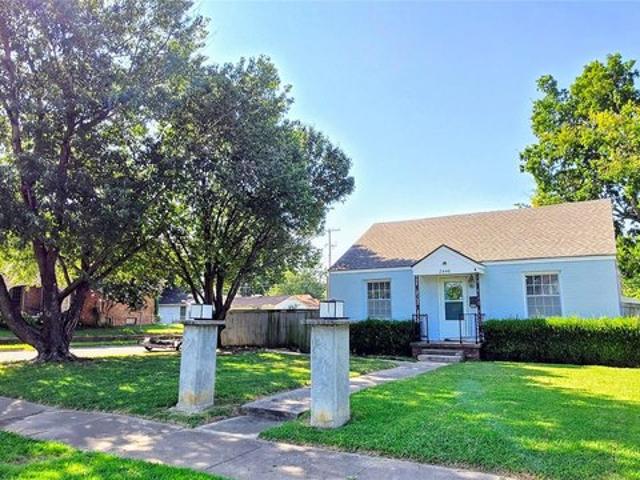 2446 E 3rd St, Tulsa, OK 74104