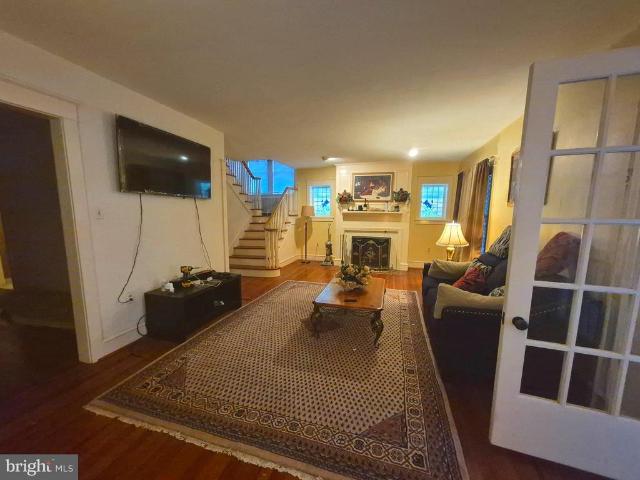 2446 Grandview Avenue