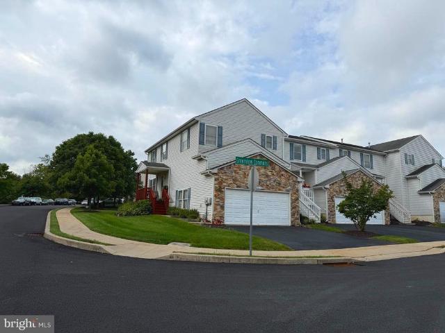 2446 Greenview Commons