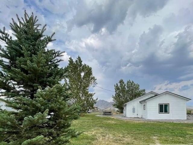 2446 Highway Dr, Arco, ID 83213