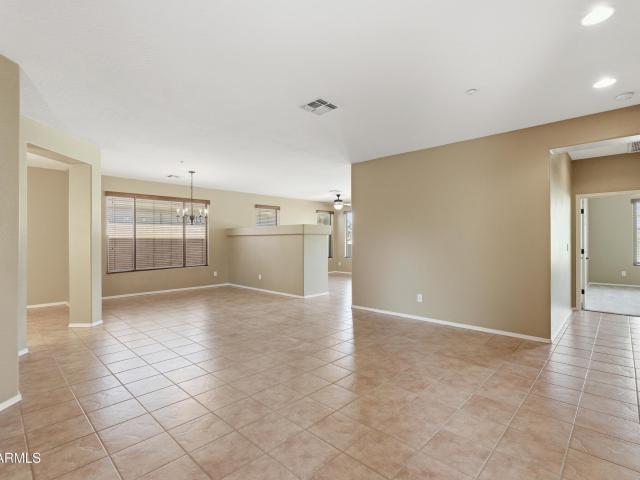 2446 w muirfield drive