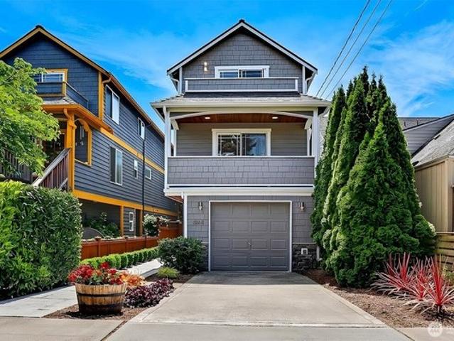 2447 NW 62nd St, Seattle, WA 98107