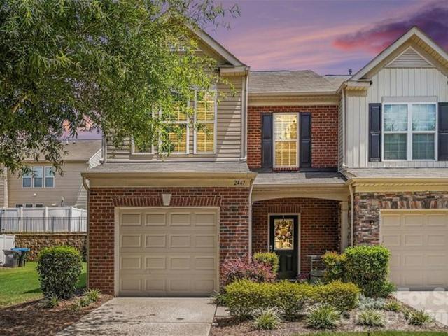 2447 Diplomat Ln, Charlotte, NC 28210