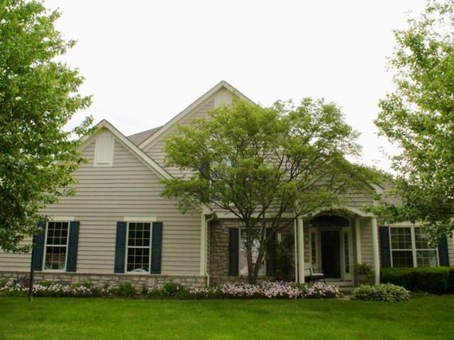 2447 Tucker Trl, Lewis Center, OH 43035