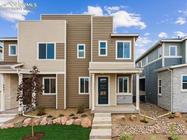 2447 Vanhoutte Vw, Colorado Springs, CO 80915