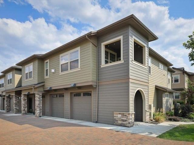 24481 E Pinnacle Ct Unit D, Liberty Lake, WA 99019