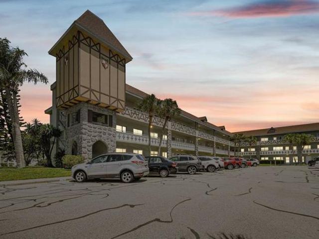 2448 Columbia Dr #8, Clearwater, FL 33763