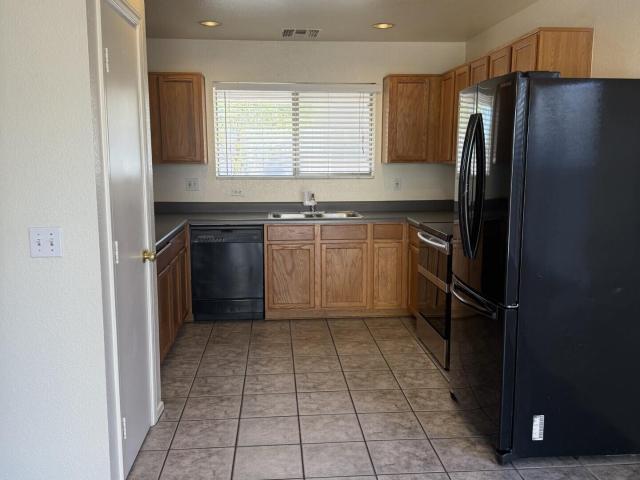2448 e hazeltine way