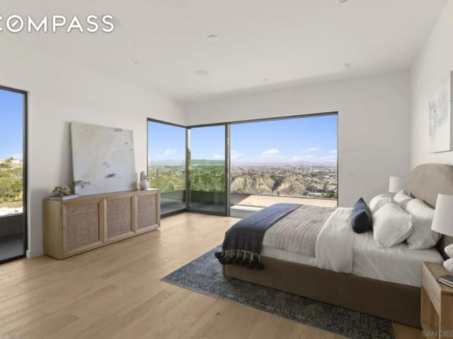 2448 Sagebrush Ct, La Jolla, CA