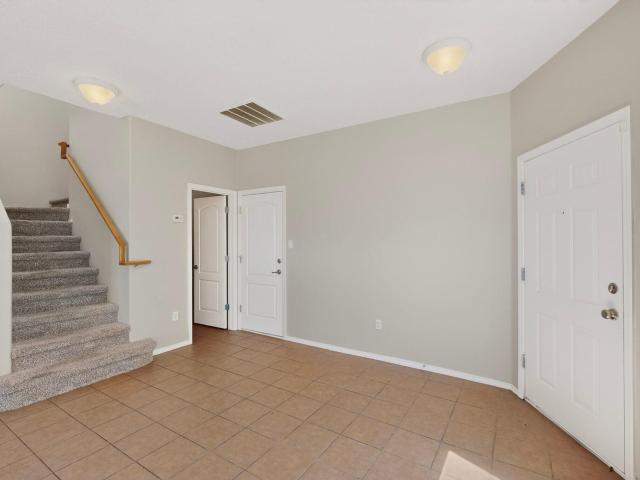 2448 Violeta Circle SE