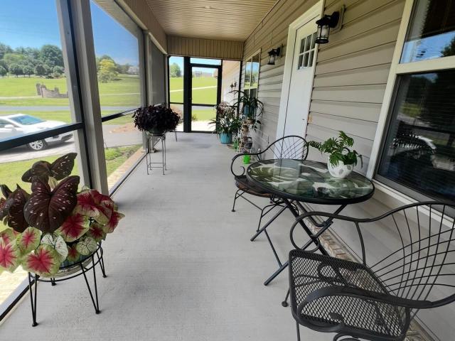 2449 Oakview Lane