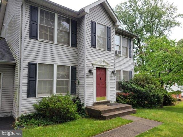 2449 Casmar St, Vienna, VA 22180