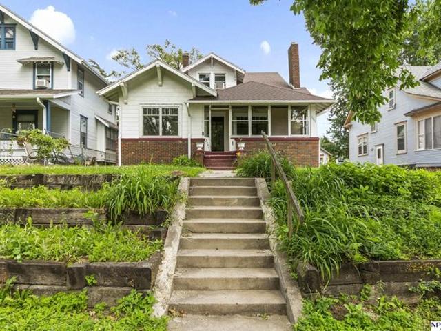 2449 Fontenelle Blvd, Omaha, NE 68104