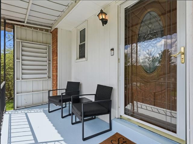 2449 Hampton Ave