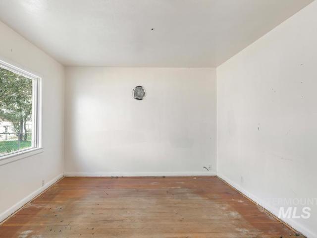 2449 Idaho Ave