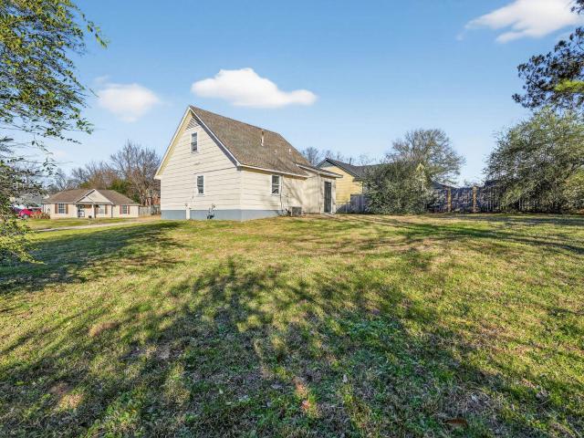 2449 labonte dr