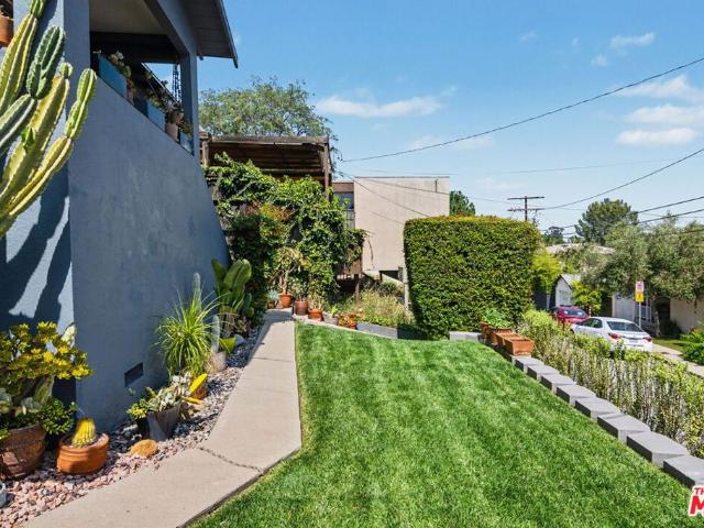 2449 Riverside Place
