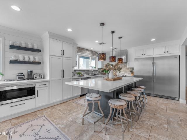 2449 w sunrise drive