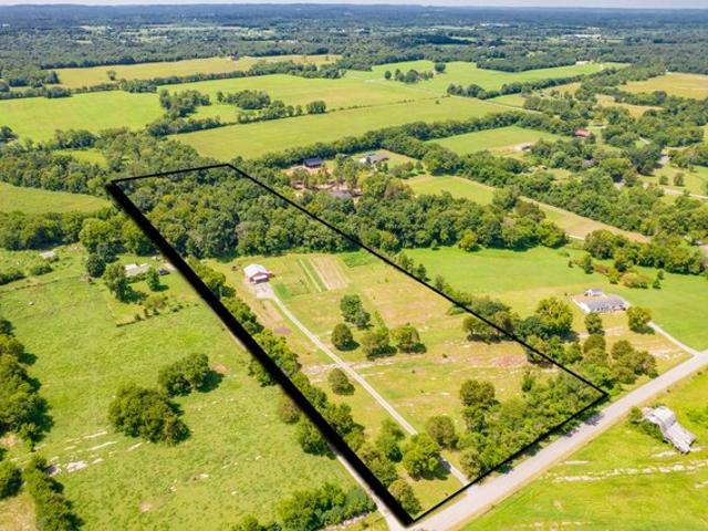 2449 Warner Bridge Rd, Shelbyville, TN 37160