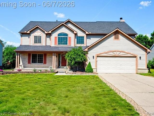 24403 Elmhurst Ave, Farmington Hills, MI 48336