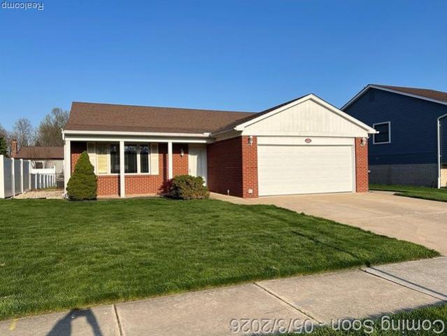 24407 Westpointe St, Brownstown Township, MI 48183