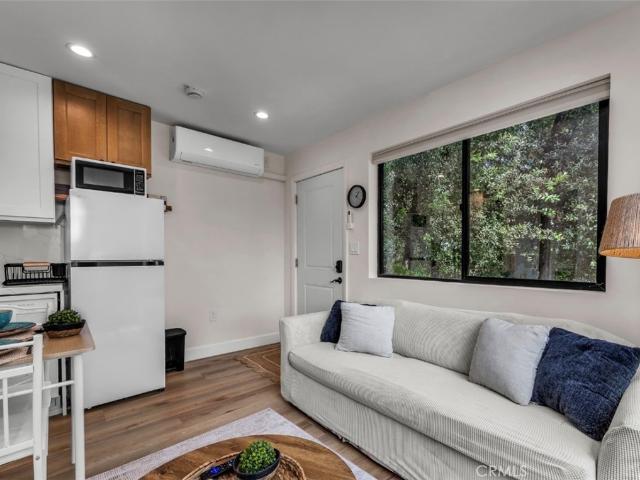 24405 Lemay